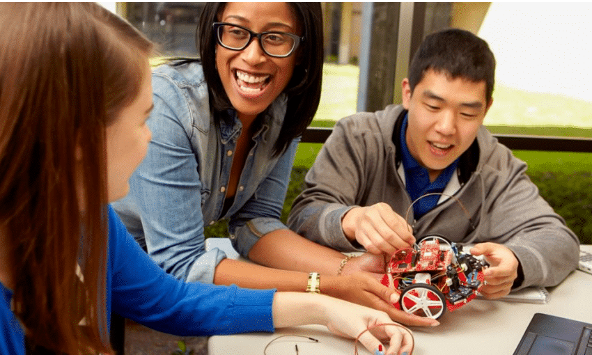 TI-RSLK: Kit para ensino de robótica da Texas Instruments - Embarcados