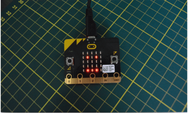 Acionando a matriz de LEDs da micro:bit com MicroPython - Embarcados