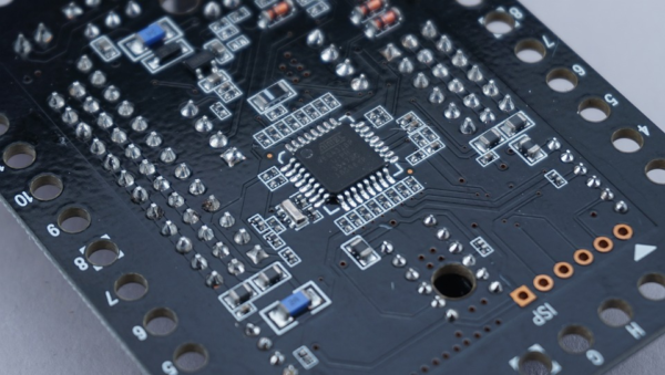 Como escolher um microcontrolador para um projeto?