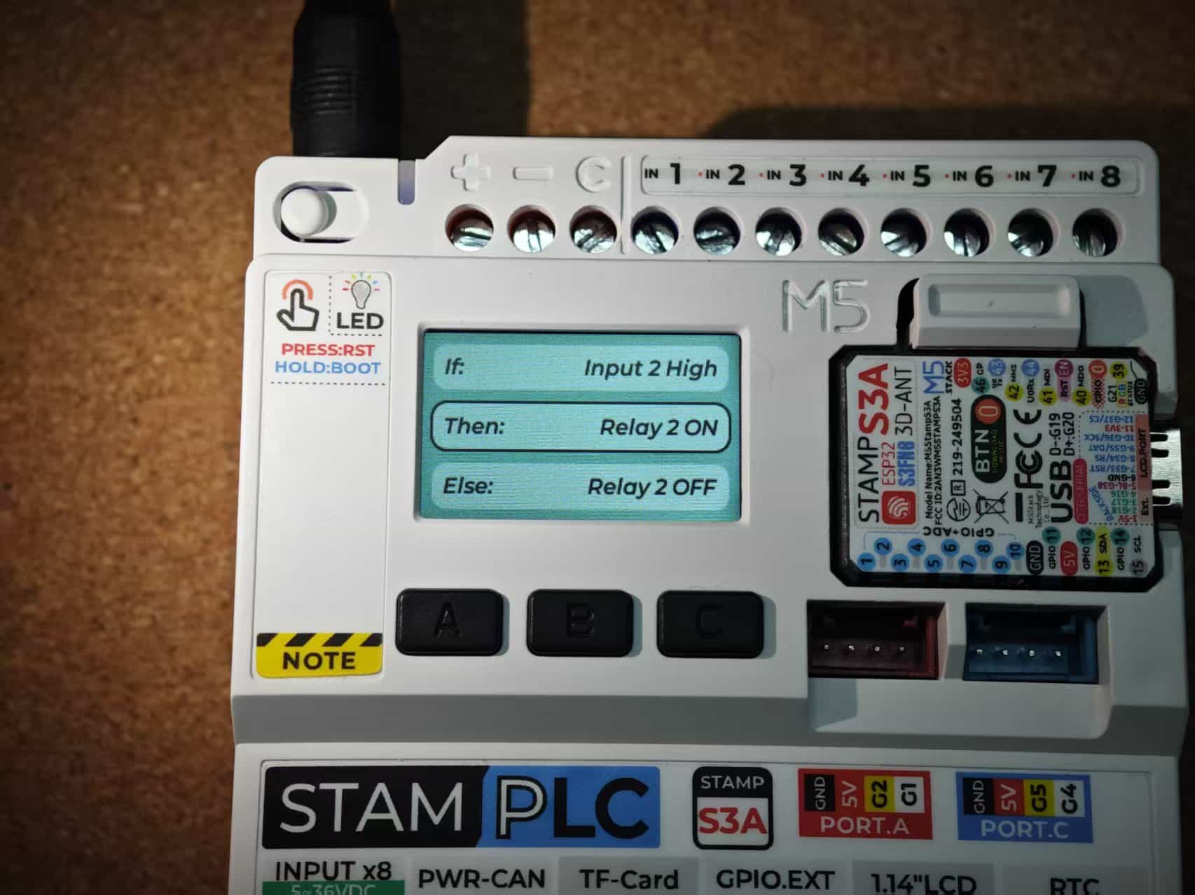 StamPLC - Controlador Lógico Programável (PLC) da M5Stack
